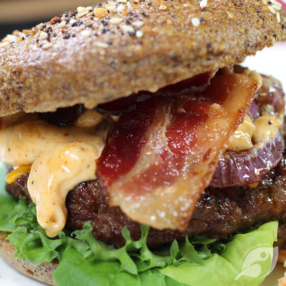 Southwest Rodeo Burgers with Spicy Rodeo Aioli Sauce - gfreedeliciously.com